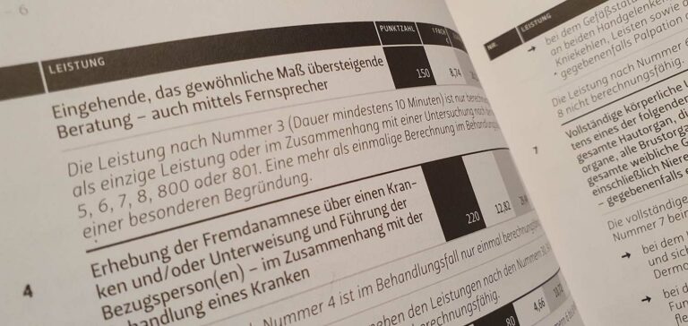 Die Nr. 8 GOÄ gut kombinieren – Hausärztliche Praxis
